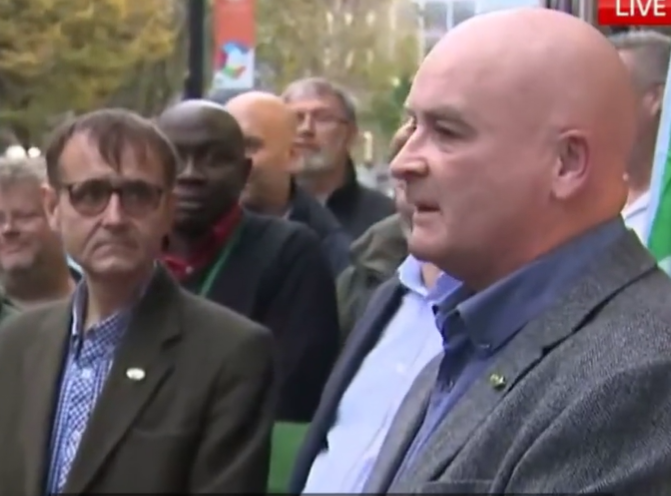 Mick Lynch takes down Daily Mail reporter with typically cool response ...