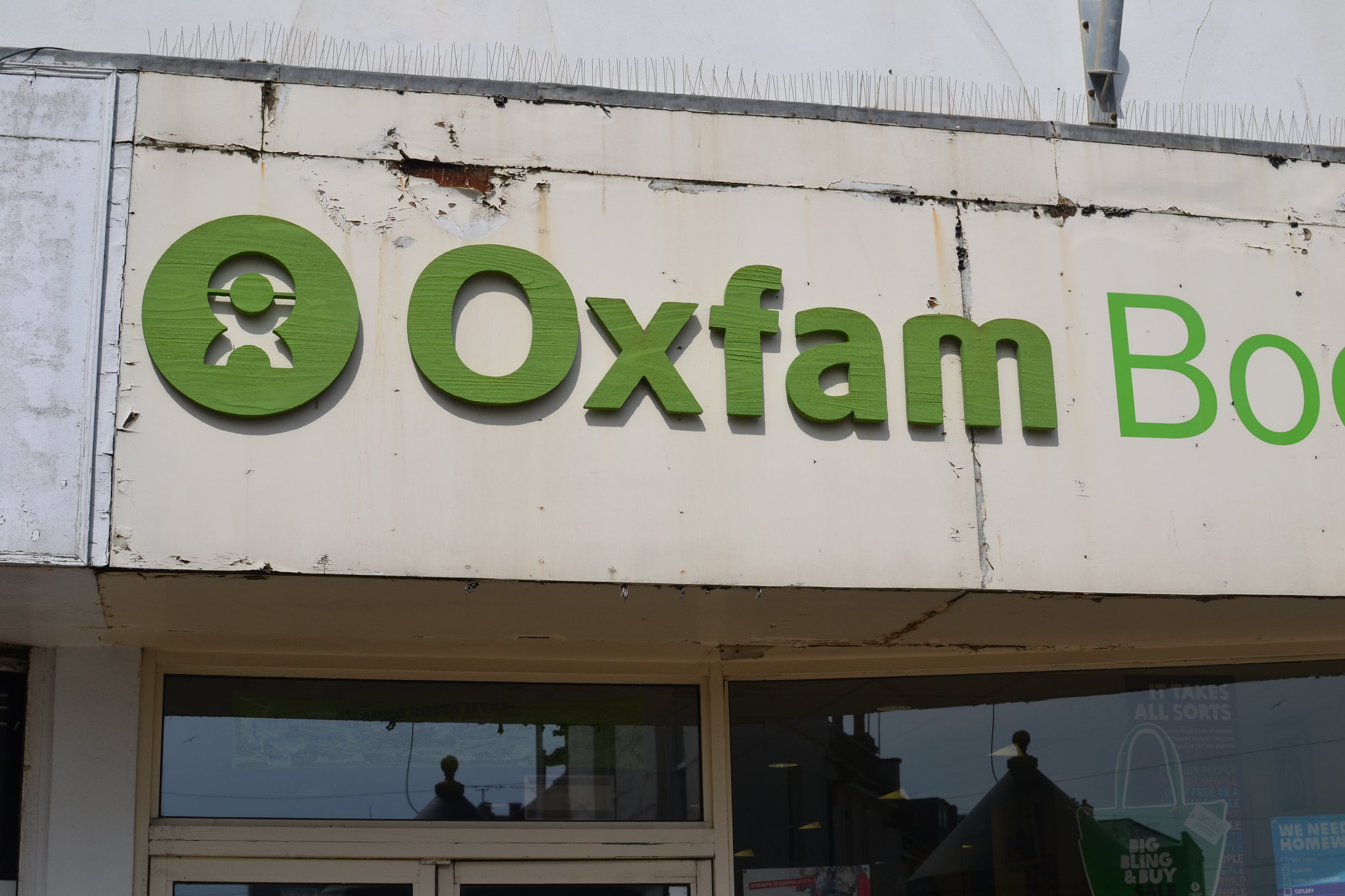 Oxfam workers set to strike for first time over 'poverty pay’ - Left ...